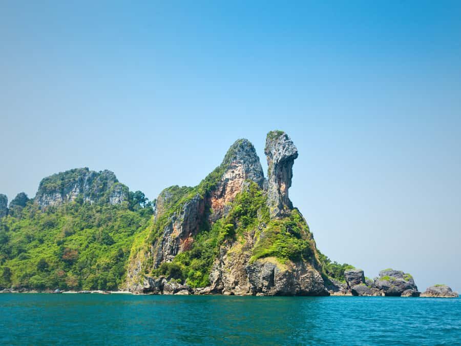 Krabi: Private 4-Island Luxury Cruise on Vintage-Style Boat - Detailed Breakdown of the Itinerary
