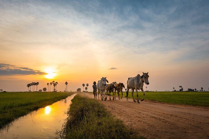 Kulen Waterfall and 1000Lingas Join-in Tour by Minivan - The Mystical 1000 Lingas