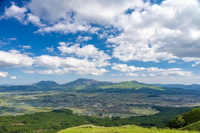 Kumamoto Castle Suizenji Garden and Aso Full-Day Tour Option - Sakura-no-baba Josaien: Stepping into a Castle Town