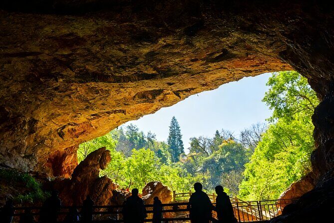 Kunming Private Day Tour to Jiuxiang Cave with Boat Ride - Analyzing the Value