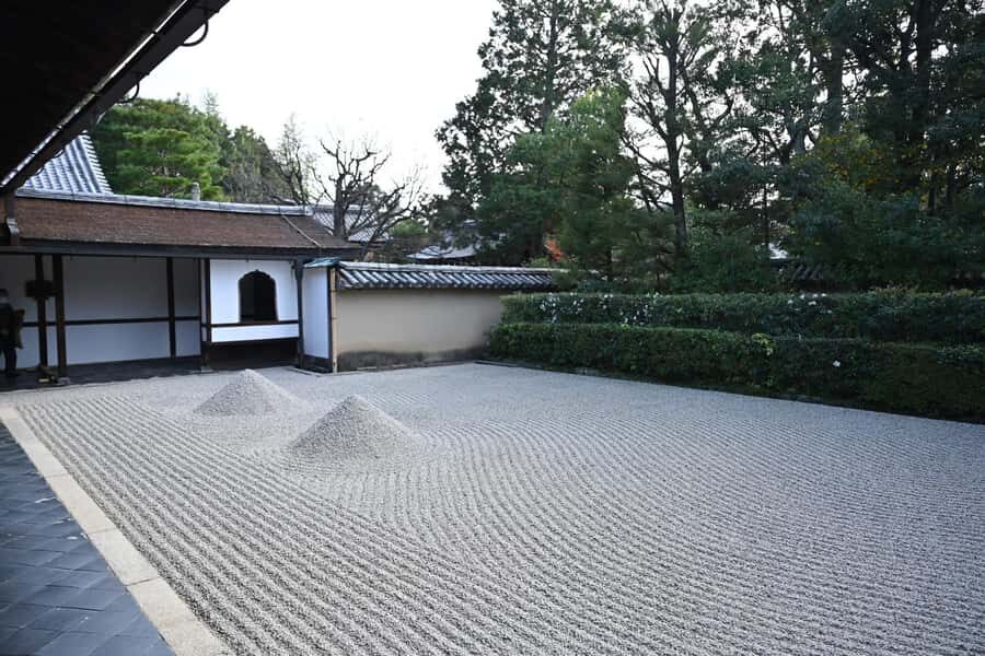 Kyoto: 700-Year-Old Daitokuji & Local Tasting - The Hatto and Kyozo: Hidden Gems