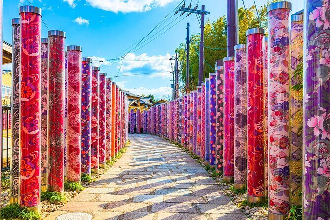 Kyoto Arashiyama and Nara Tour with Sagano Train, Giikawa Honpo - Strolling Through the Sagano Bamboo Forest