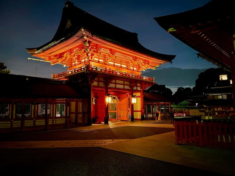 Kyoto Fushimi-Inari Night Walking Tour - Why This Tour Offers Great Value