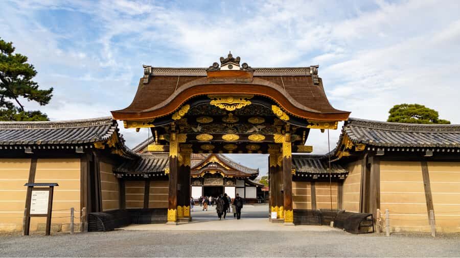 Kyoto: Fushimi Inari Shrine & Nijo Castle Highlights Tour - Value and Practical Tips