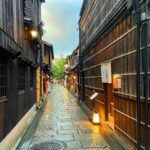 Kyoto Heritage Walk: Temples, Traditions & Timeless Streets - Who should consider this experience?