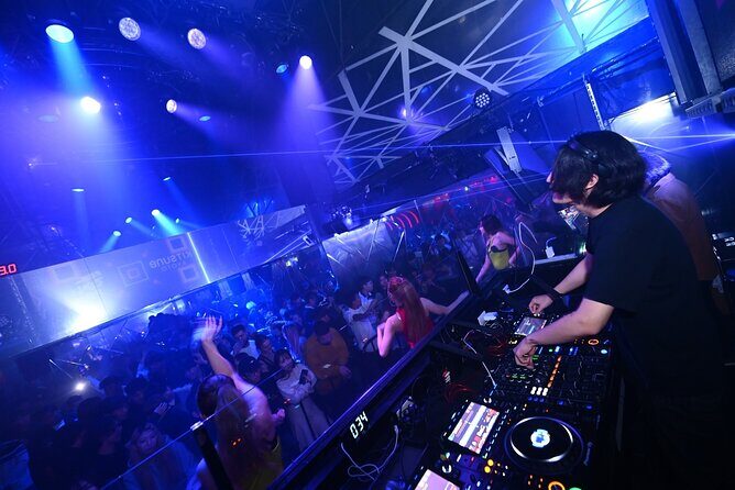 Kyoto KITSUNE Nightclub Admission Ticket For Foreign - Who Should Consider This Nightlife Experience?