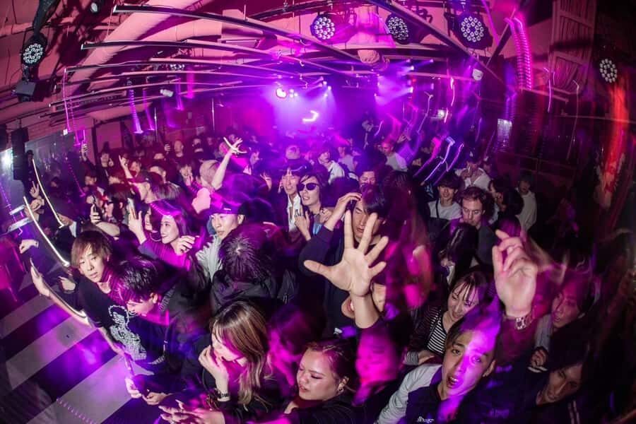 Kyoto Nightlife VIP Experience with Champagne Bottle - Detailed Breakdown of the Experience