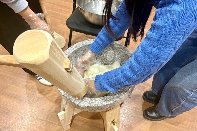 Kyoto Traditional Mochi Pounding Experience with Tasting - The Experience’s Practical Details