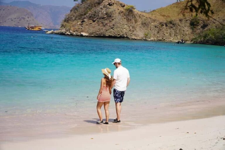 Labuan Bajo: Romantic Komodo Island Hopping for Couples - Why This Tour Works Well
