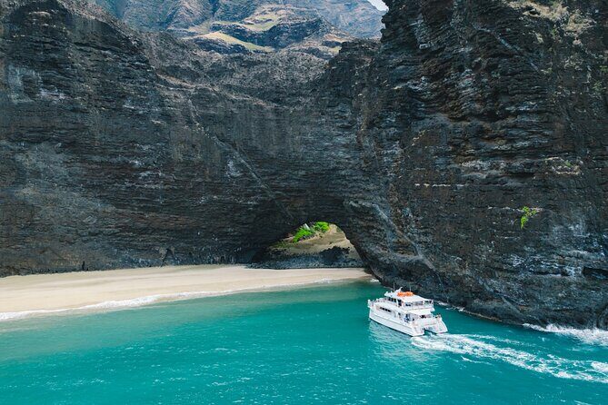 Lady Kailani Luxury Catamaran: Na Pali Sunset Dinner Tour - Who Is This Tour Best For?