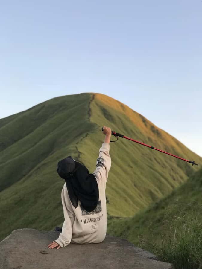 Lombok: Exclusive Anak Dara Hill Overnight Hike with Dinner - The Early Morning Summit and Sunrise