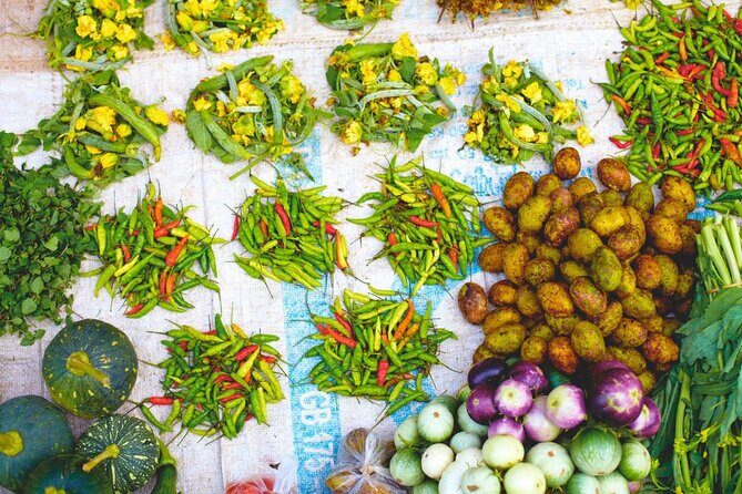 Luang Prabang Alms Giving Ceremony and Mekong Cruise with Lunch - Scenic Journey to Pak Ou Caves