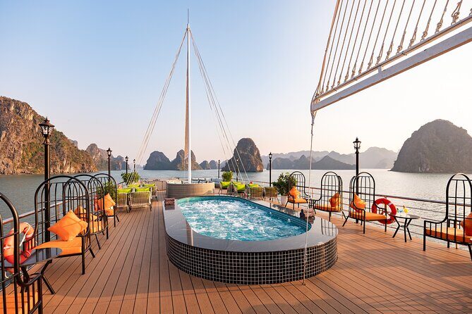 Luxury Halong Bay Day Cruise - Amethyst Luxury from Halong - Food and Drinks: A Mix of Flavors