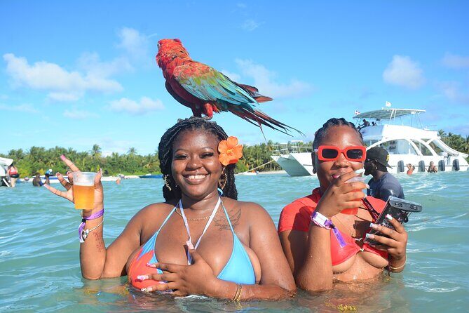 Luxury Hip Hop Boat PartyDrinks, Music, and the Best Vibes in PC - Food and Refreshments