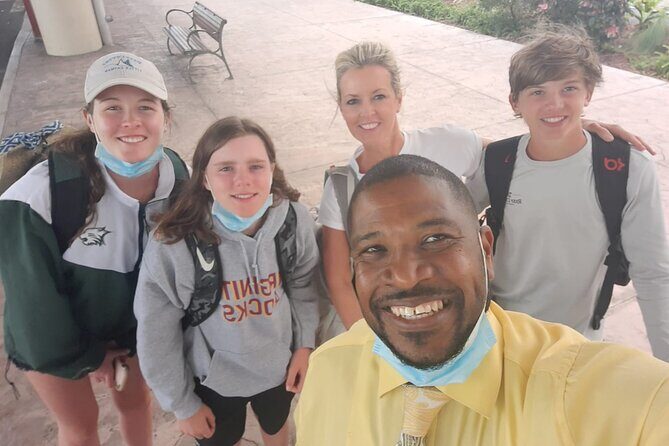 Luxury MKT Town Car Private Roundtrip Transfer - Detailed Breakdown of the Experience