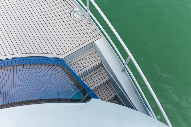 Luxury Phi Phi Sunset: Maya & Maiton Speed Catamaran - What Makes This Tour Stand Out?