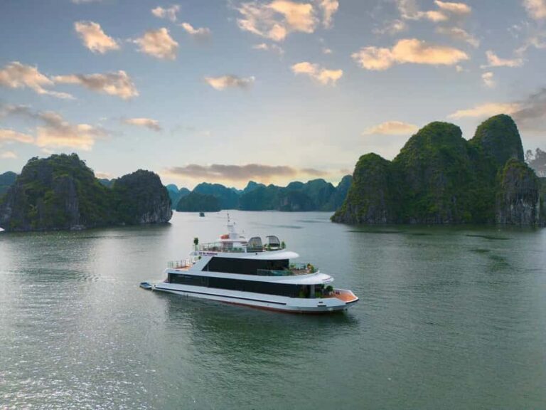 Luxury Sunset Tour- Lan Ha Bay: Kayak, Water Slides, Jacuzzi - The Itinerary in Detail