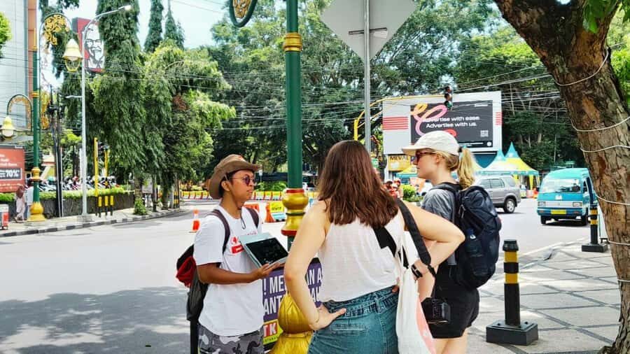 Malang: City Highlights Walking Tour - Who Should Take This Tour?