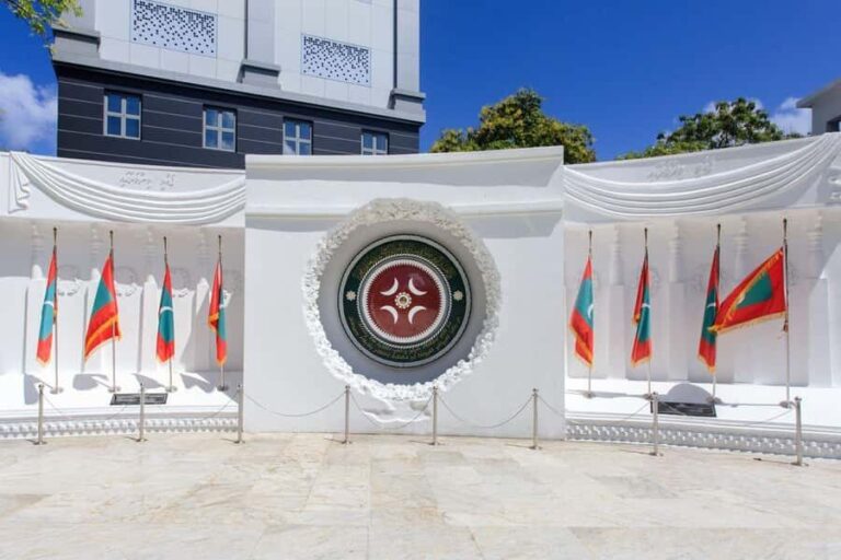 Maldives: Male City Highlights Tour by Car with Local Guide - What Does the Tour Feel Like?