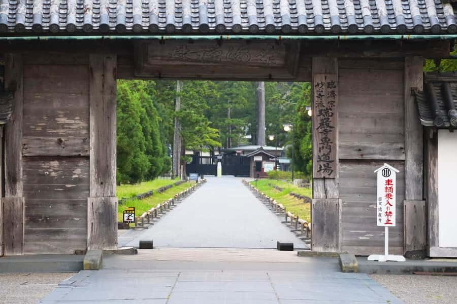 Matsushima: Scenic Bay Walk & Historic Temple Discovery - Detailed Breakdown of the Itinerary