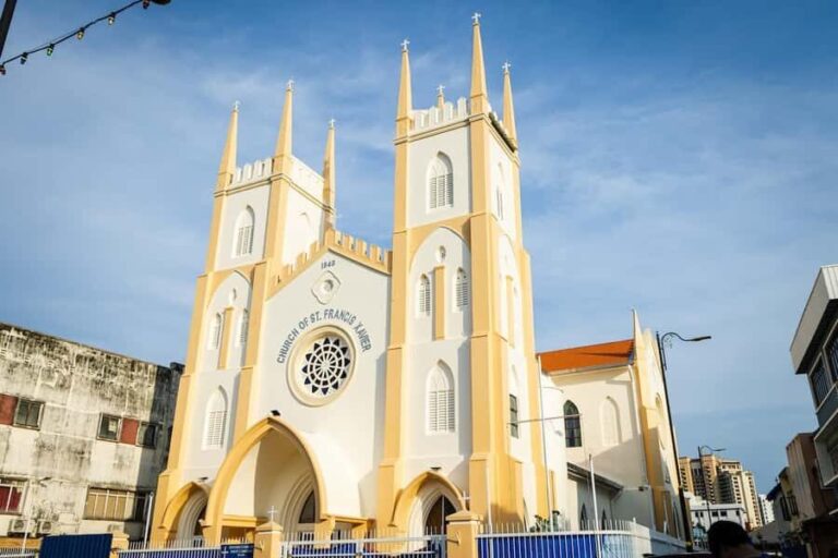 Melaka After Dark Food Tour with Local Guide - What Makes This Tour Stand Out