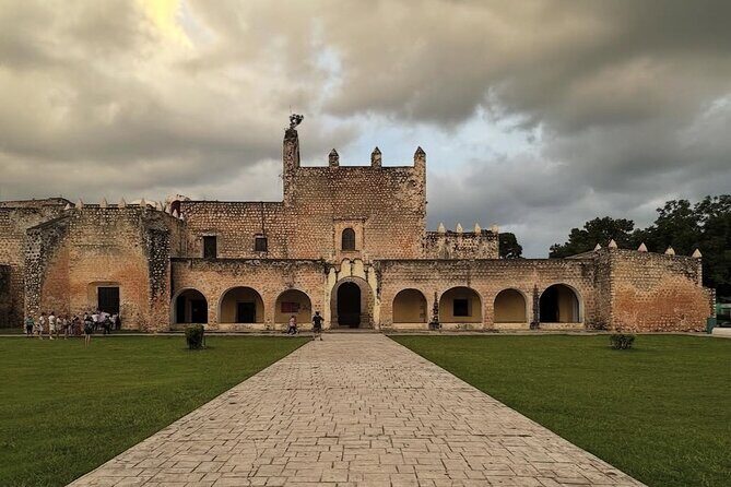 Merida : Tour to Valladolid with Cenote Oxman and Suytun with food - The First Cenote: Suytun