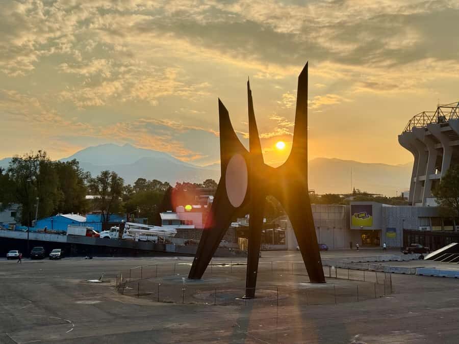 Mexico City Soccer Stadium Sightseeing & Street Food Tour - An In-Depth Look at the Tour Experience