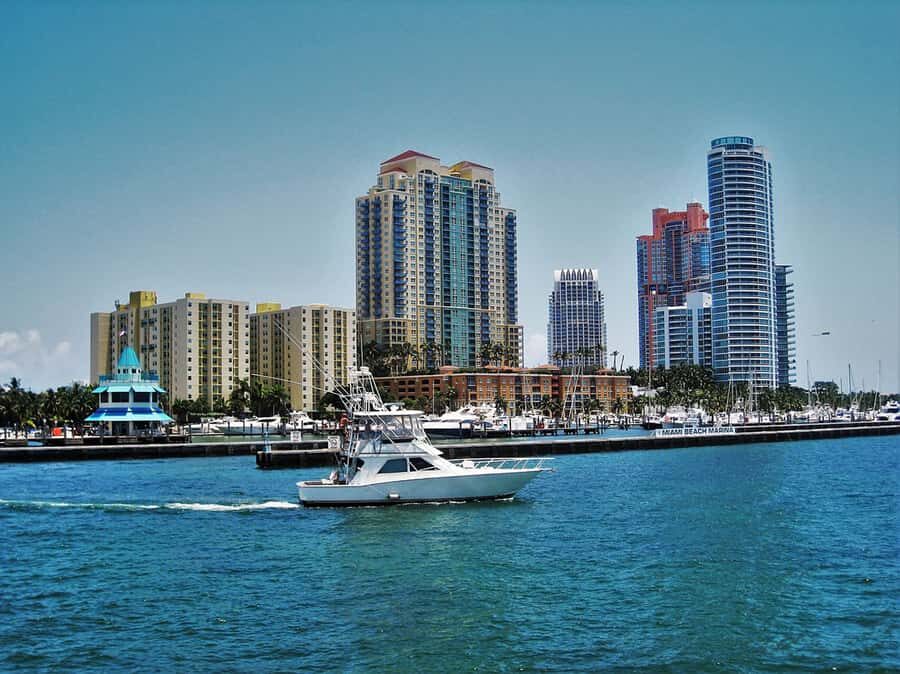 Miami Boat Tour : Mansions & Skyline with optional Pick-up - What Travelers Say