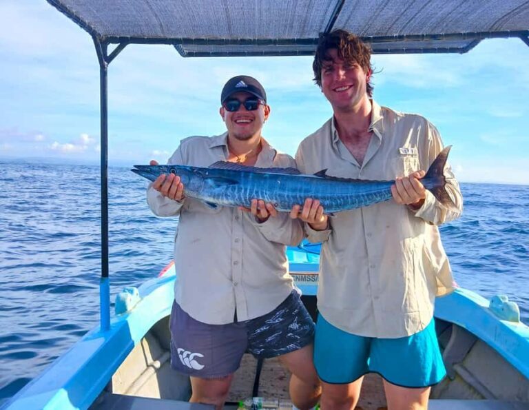 Mirissa: Private Deep Sea Fishing Boat Tour with Local Guide - Why This Tour Works Well