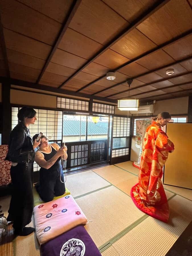 Miyagawacho, Gion, Kyoto, Japan: Sawai Building Tour - Tea Time and Traditional Sweets: Serenity in a Busy City