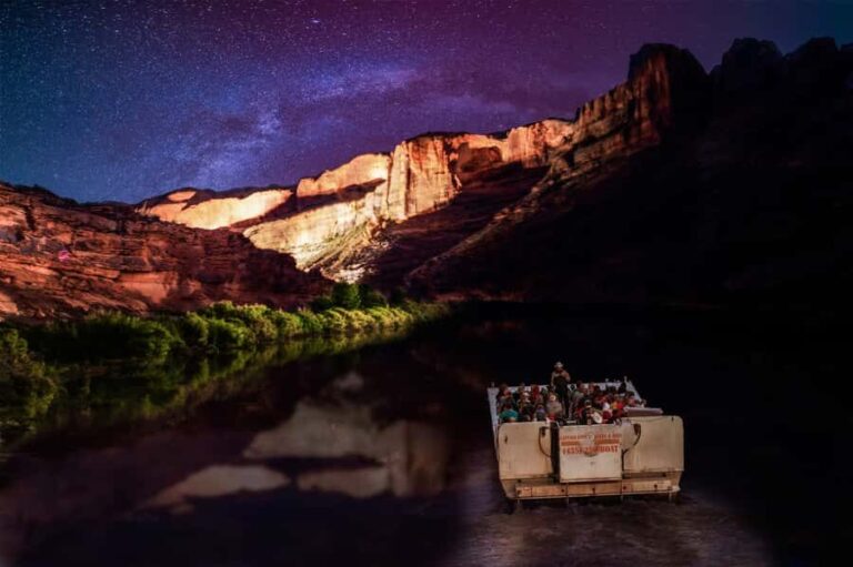 Moab: Colorado River Dinner Cruise with Music and Light Show - What to Expect at Each Stage