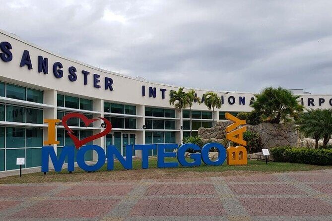 Montego Bay Airport Transfer to Grand Palladium Hotel Lucea Ja - The Amenities and Extras