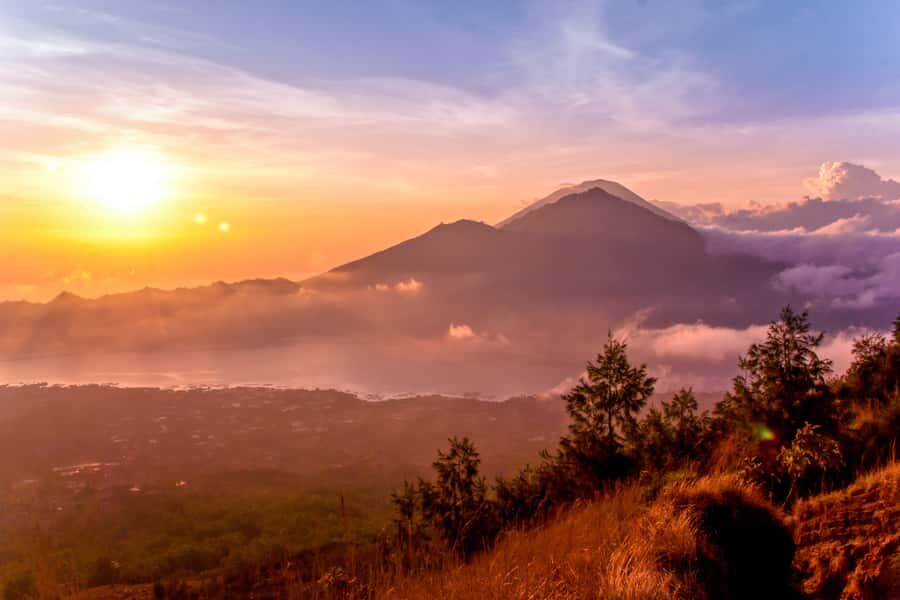 Mount Batur: 2D1N Kintamani Tour with Private Sunrise Hiking - Detailed Review of the Mount Batur 2D1N Tour