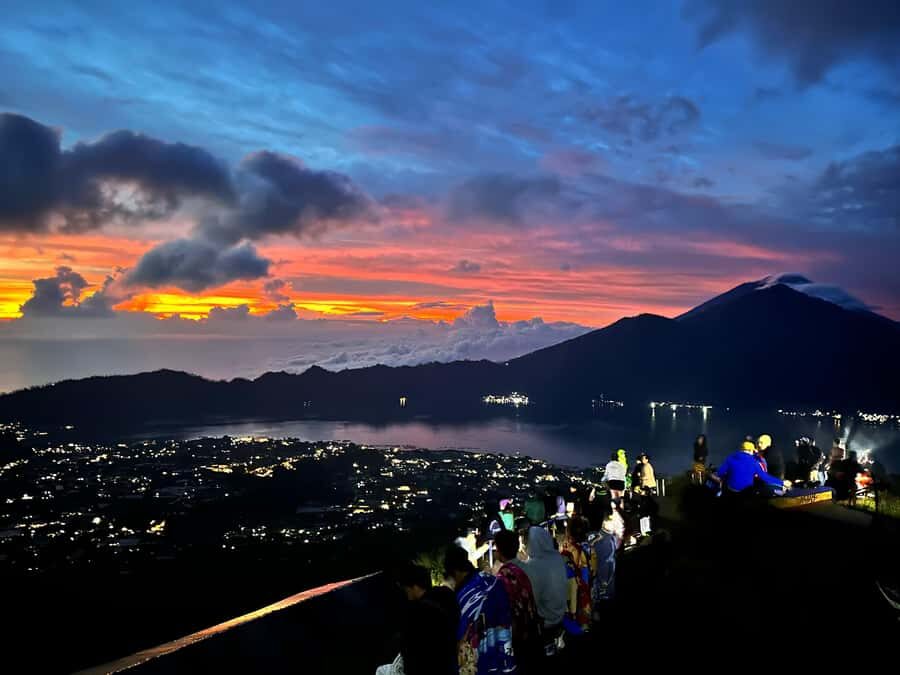 Mount Batur Sunrise Hiking with Breakfast  All Inclusive - What Makes This Tour Stand Out?