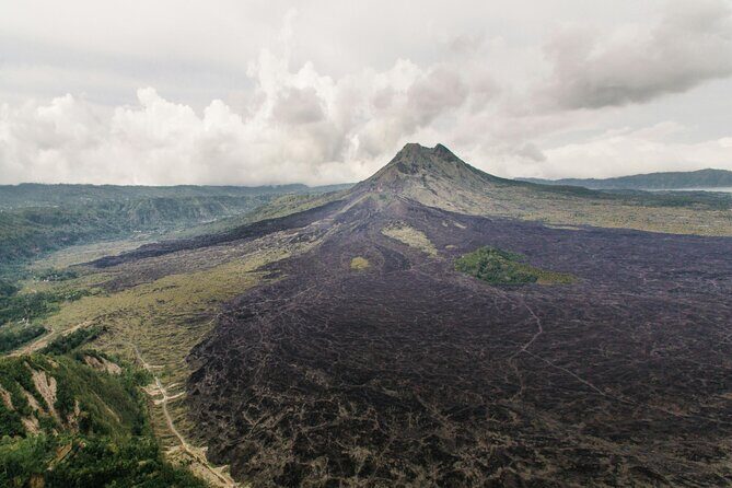 Mount Batur Sunrise Trekking Natural Hot Spring - Who Should Consider This Tour?