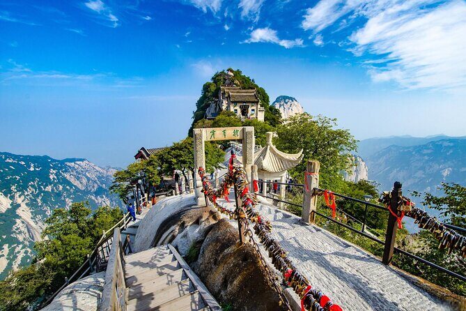 Mountain Huashan Plank Trail Adevnture Tour - What to Expect During Your Day