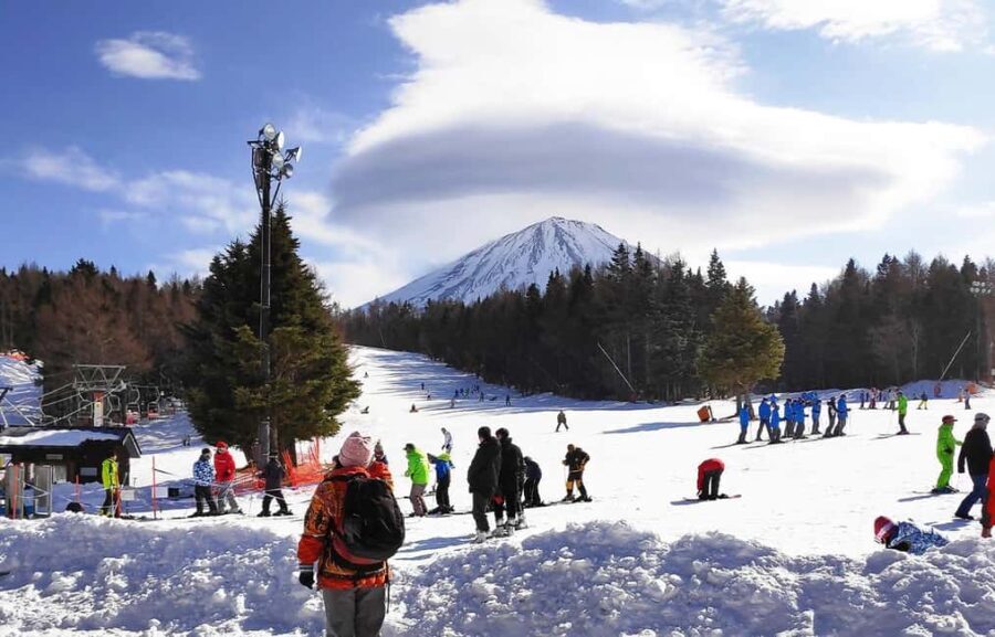 Mt. Fuji Skiing Experience- YETI Ski Resort & Onsen Day Trip - Reaching YETI Ski Resort: Japan’s Earliest Snow Park