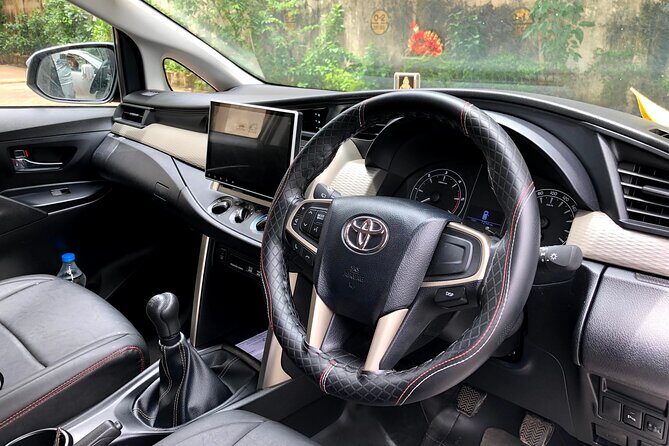 Mumbai Airport Drop via Toyota Crysta SUV - Who Should Consider This Tour?