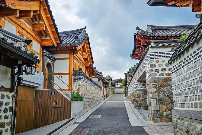 Myeongdong Seoul Private Minivan Shopping Tour - Transportation & Logistics