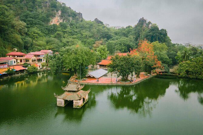 Mystical Hanoi: Thay Pagoda & Duong Lam Village Private Tour - Who Should Consider This Tour?