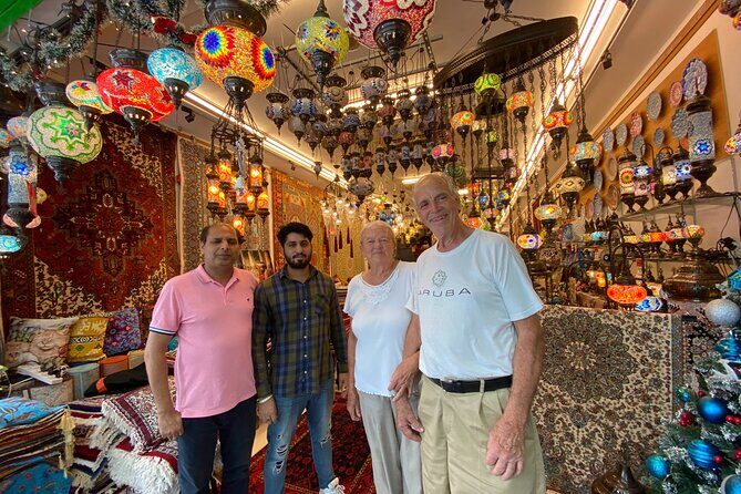 Nachttour mit Lichtshow, Nachtmarkt auf Deutsch - Why This Tour Offers Value