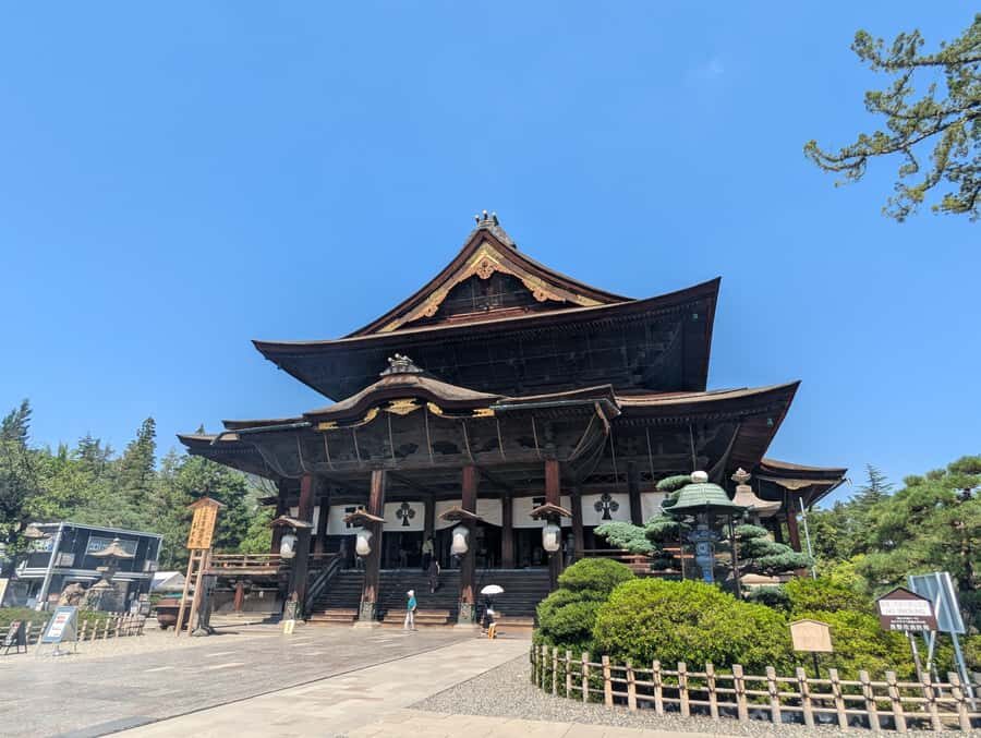 Nagano Zenkoji Temple Town Walking Tour with Oyaki Tasting - Practical Considerations
