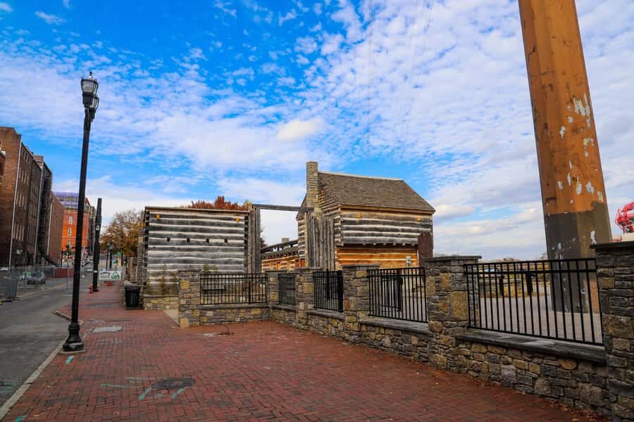 Nashville Downtown Highlights Private Guided Walking Tour - Why This Tour Works Well