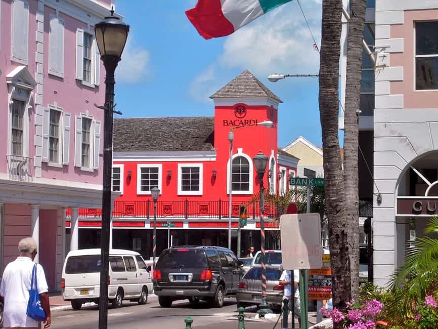 Nassau: Cultural Walking Tour of Downtown Nassau Attractions - Walking Through Nassau’s Historic Landmarks