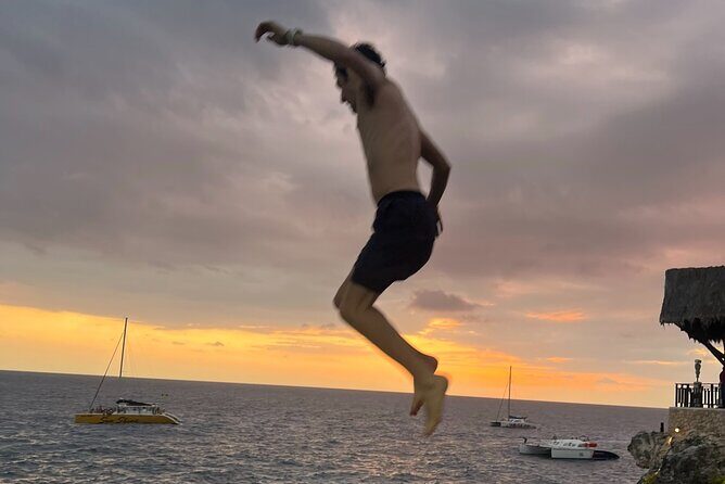 Negril 7 Mile Beach with Clear kayak Photo Shoot & Ricks Cafe - Authentic Experiences & Authentic Tips