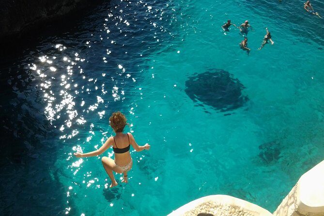 Negril 7 Miles Beach, Rick's Cafe N Time Square Shopping from Falmouth - Who Will Love This Tour?