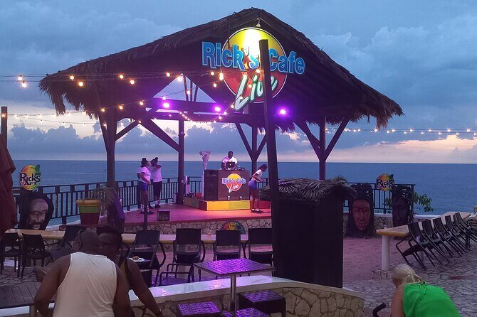 Negril 7 Miles White Sand Beach and Rick's Cafe from Montago Bay - Who Should Consider This Tour?