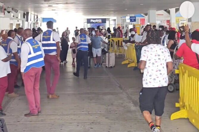 Negril Private Airport Transfers To and From MBJ Airport - The Vehicle & Onboard Comfort