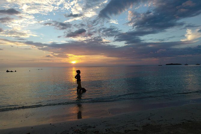 Negril's 7 miles Beach and Rick's Café - Transportation, Duration, and Group Dynamics