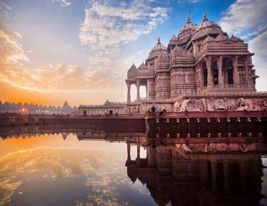 New Delhi: Akshardham Temple Tour with Water and Light Show - An In-Depth Look at the Akshardham Temple Tour